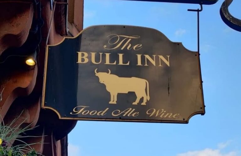 The Bull Inn in Paisley | Pub on New Street